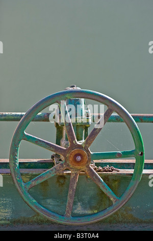 metal valve turn wheel Stock Photo - Alamy