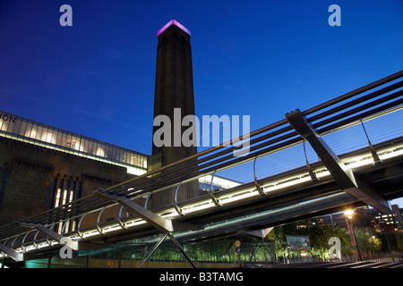 Tate Modern art gallery housed in the old Bankside Power station near ...