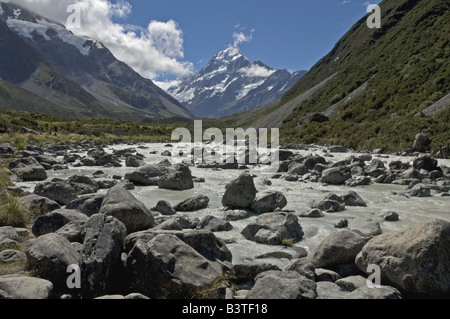 The boulder-strewn Hooker River, Mt Cook National Park, New Zealand ...