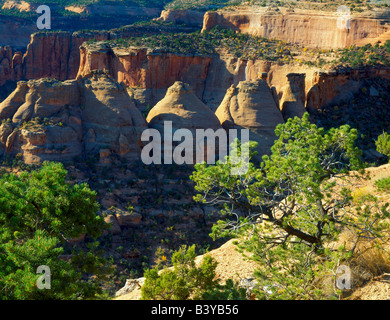 The rock formation called the Coke Ovens in the Colorado National ...