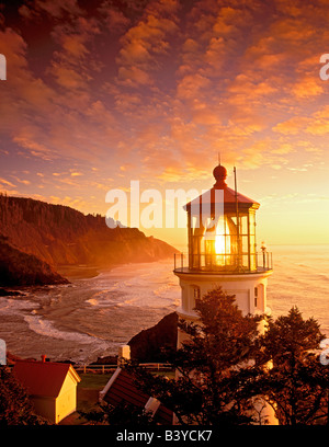 S00062M tiff Heceta Lighthouse with sunset clouds and fog Oregon Stock ...