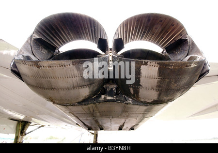 Rolls-Royce Olympus 593 engine-intakes with the variable ramp air inlet ...