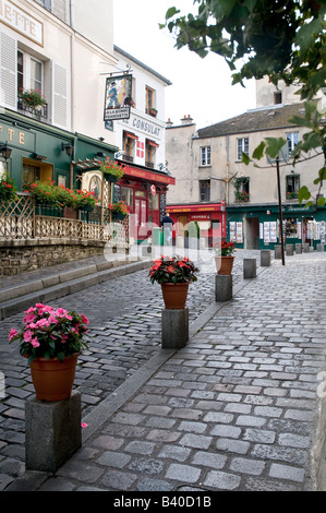 Montmartre district cityscape in Paris Stock Photo - Alamy