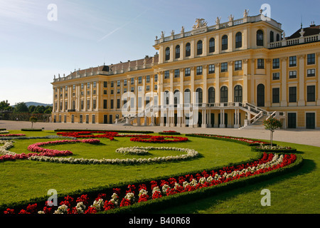 Schönbrunn Palace or Schloß Schönbrunn, Vienna, Austria Stock Photo - Alamy