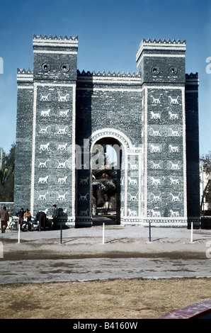 Ishtar Gate, Babylon, Iraq Stock Photo - Alamy
