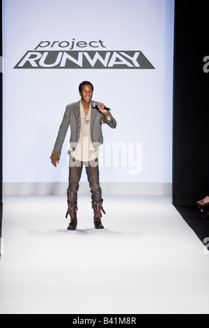 PROJECT RUNWAY, contestant Korto Momolu, 'Project Redemption!', (Season ...