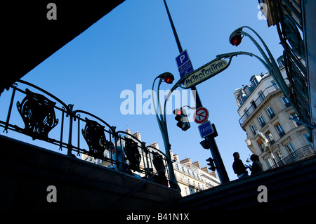 Paris metro (subway system ) exit sign. Paris France Stock Photo - Alamy