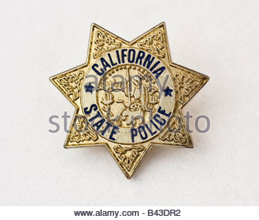 California highway patrol police officer makes traffic stop in Novato Stock Photo: 86510271 - Alamy