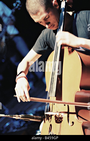Man playing the cello Stock Photo - Alamy