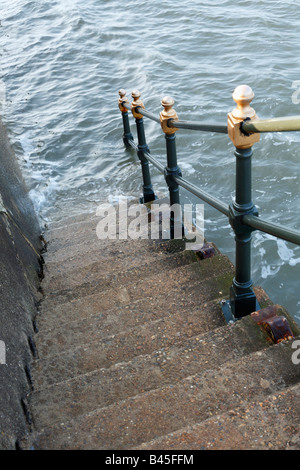 concrete stairs or steps leading down into ocean water Stock Photo - Alamy