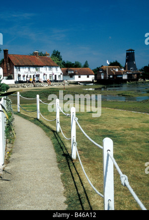 the harbour and walkway at Langstone, Hayling Island Hampshire Stock ...