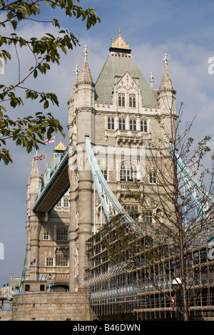 tower bridge refurbishment painting works city of london england uk gb ...
