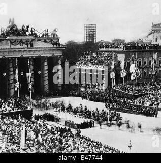 Franco-Prussian War 1870-1871: German troops marching into Paris Stock ...