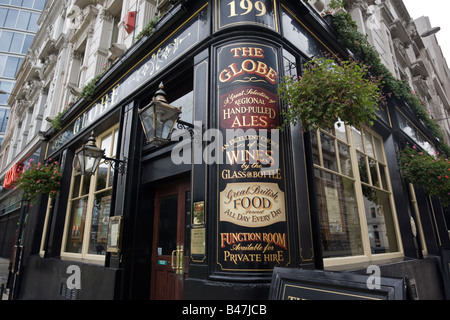 The Globe Pub, Moorgate, London Stock Photo - Alamy