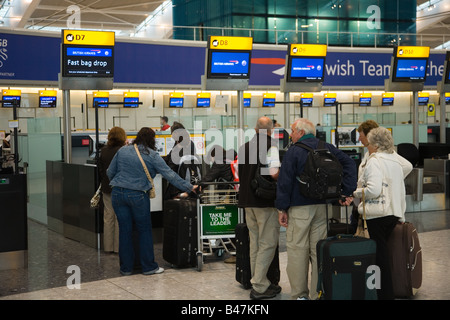 Fast bag drop at Heathrow Terminal 5 - British Airways Stock Photo - Alamy