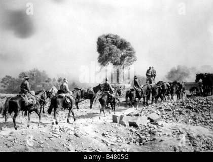 Marching Japanese soldiers Stock Photo - Alamy