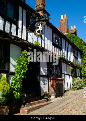 The Mermaid Inn, Mermaid Street, Rye Stock Photo - Alamy