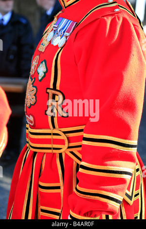 London, Beefeater costume Royal guard at the Tower of London Stock ...