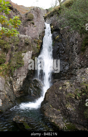 Lingcove Bridge Eskdale Lake district swimming pools and waterfalls ...