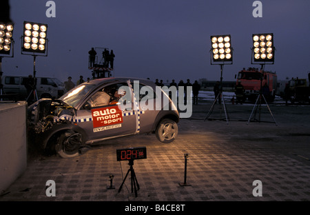 Car, Security, Crash tests, Ford Ka, Airbag, photographer: Hans Peter ...