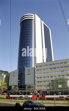 Reform Plaza, modern office tower, at Aleje Jerozolimskie in Warsaw ...