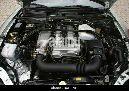 Engine compartment of a Mazda MX-5 Stock Photo - Alamy