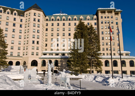 The fairmont chateau lake louise resort hotel at lake louise in banff ...