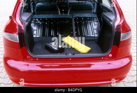 Car, Daewoo Lanos, Limousine, Lower middle-sized class, model year 1996 ...