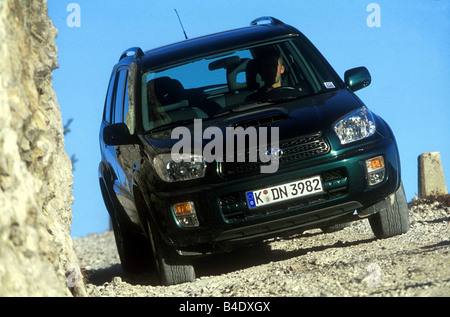 Car, Toyota RAV4 D-4D, cross country vehicle, dark green-metallic ...