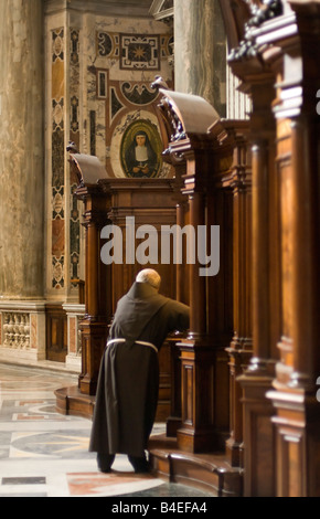 Roman Catholic Confessional Booth Stock Photo: 188175036 - Alamy