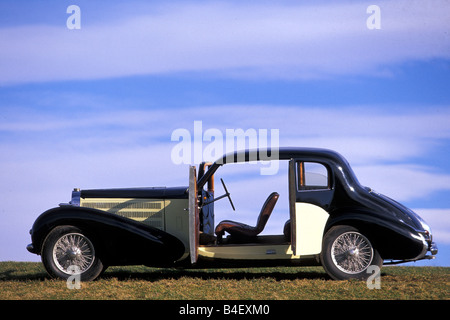 Car, Bugatti 57, model year 1934-1940, vintage car, 1930s, thirties ...