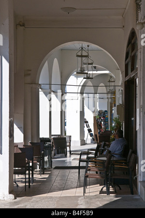 Europe, Greece, Peloponnese, Pylos, the square, a café under the oak ...