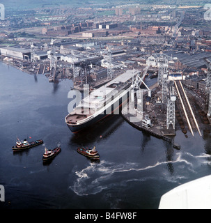Ship Queen Elizabeth II September 1967 Crowds gather as the QE2 is ...