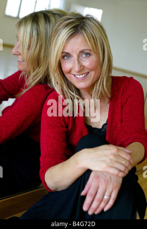 TV Presenter for GMTV Fiona Phillips November 2000 Stock Photo - Alamy