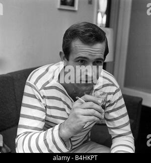 Ian Hendry actor at his home October 1962 Stock Photo - Alamy