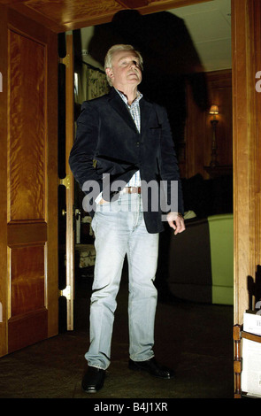 Sir Derek Jacobi actor august 2003 at the Covent Garden Hotel mirrorpix ...