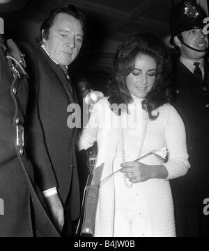 Elizabeth Taylor Oct 1970 and Richard Burton attens Liz s son Michael ...