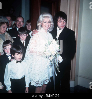 Alan Lake at wife Diana Dors funeral May 1984 Stock Photo - Alamy