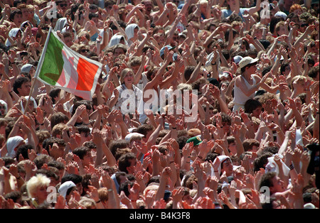 Crowds at the Live Aid Concert Wembley 1985 In the summer of 1985 Bob ...