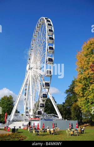 The Windsor Wheel in Alexandra Gardens, Windsor, Berks., UK Stock Photo ...