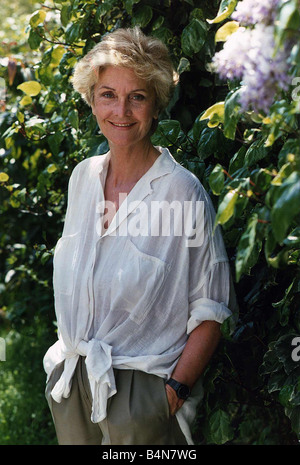 Sheila Hancock actress May 1989 Stock Photo - Alamy