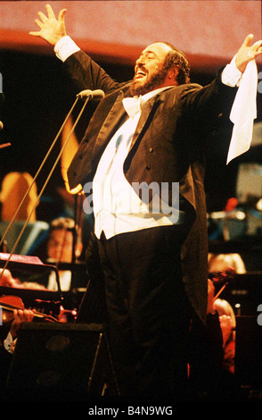 Luciano Pavarotti Opera singer in Manchester July 1991 Stock Photo - Alamy
