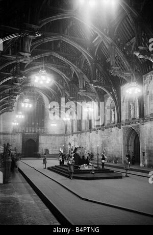King George VI Death State Funeral February 1952 Laying in state in ...