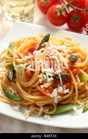 Spaghetti pasta with sparrow-grass Italy Stock Photo - Alamy