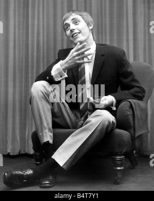 Disc Jockey Simon Dee April 1967 12 4 1967 X2942 DM Entertainment Radio ...