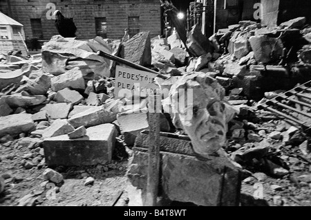 Nelson s Pillar The remains of Nelson s Pillar in O Connell Street ...