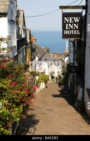 The steep cobbled high street of Clovelly village, North Devon Stock ...