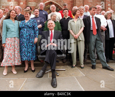 MAGNUS MAGNUSSON THE MASTERMIND TELEVISION PRESENTER Stock Photo - Alamy