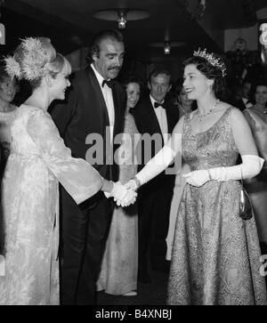 Sean Connery meets the Queen at the premiere of the James Bond film You ...