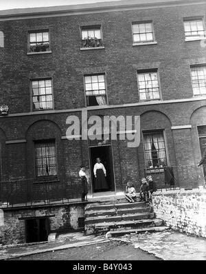 Home of Charlie Chaplin In Kennington Where He Spent The Early Years Of ...